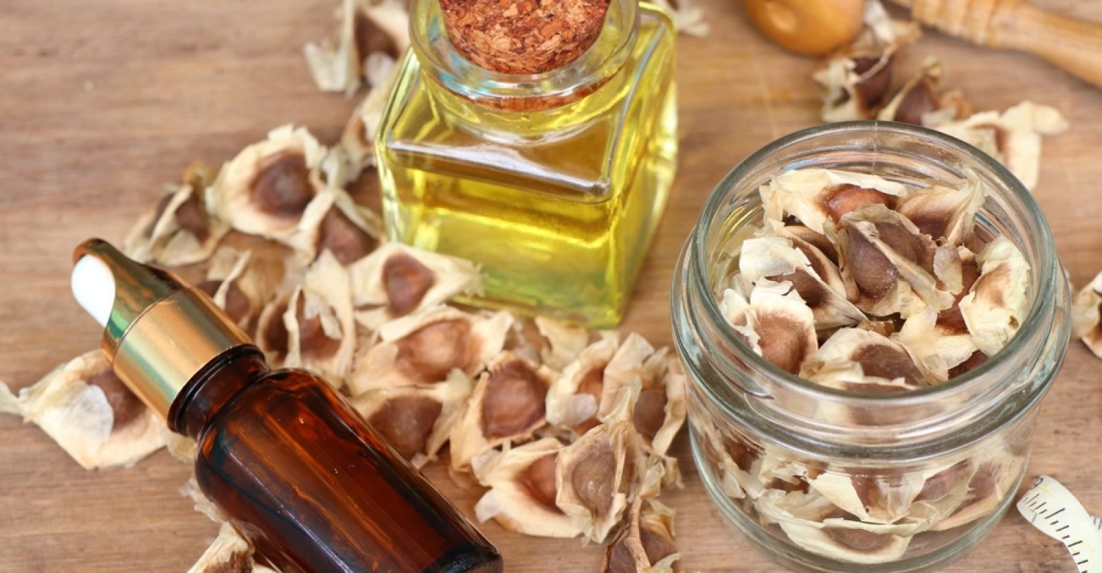 11 Impressive Benefits of Moringa Oil - Natural Food Series