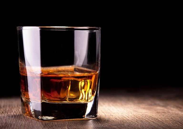 11 Amazing Health Benefits of Whiskey - Natural Food Series